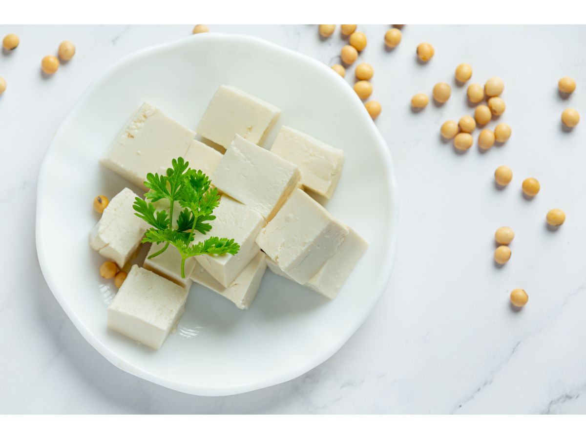 Best 20 Foods That Help You Build Lean Muscle - Nutrabay Magazine